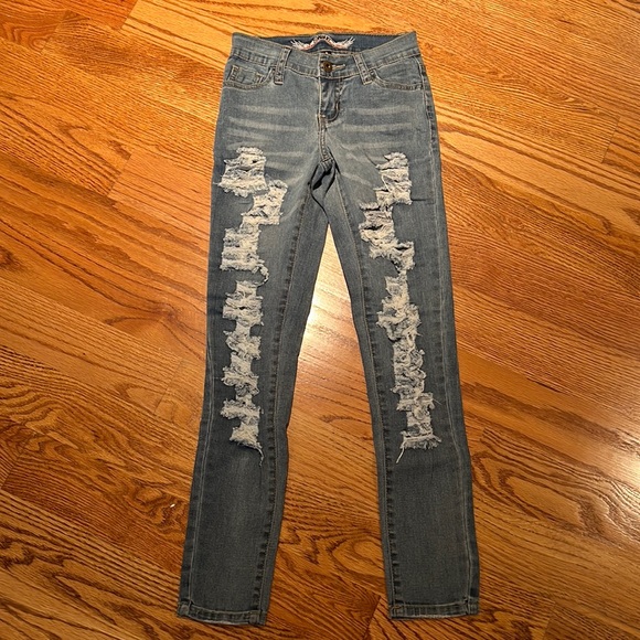 So Nikki | Bottoms | So Nikki Girls Distressed Jeans Sz 8 | Poshmark